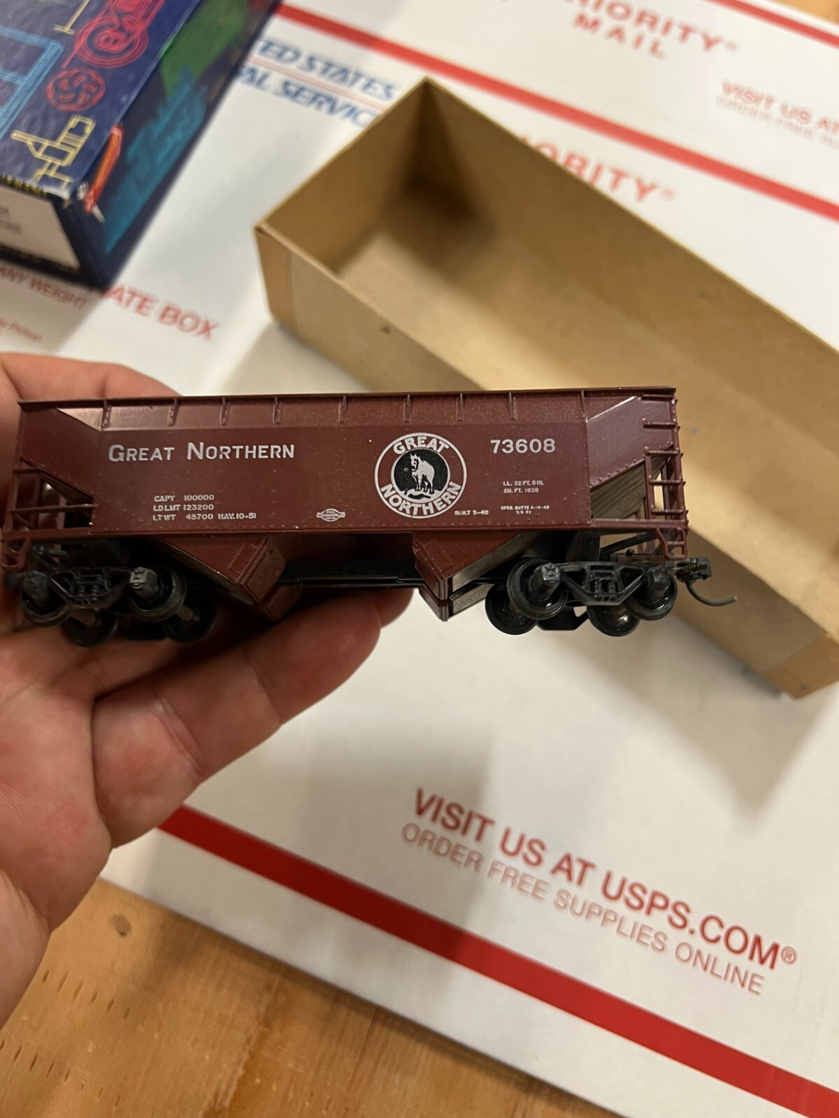 Roundhouse ? HO scale Great Northern Railroad hopper car with KaDee's ...