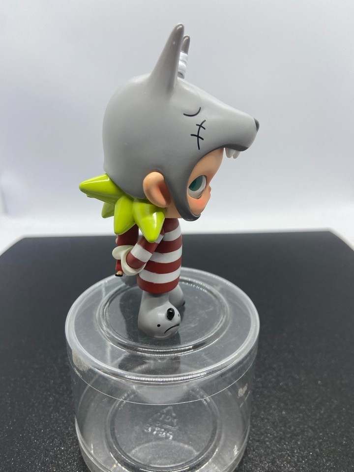 Pop Mart Zsiga Little Grey Wolf Figure – Walking Into the Forest Series ...