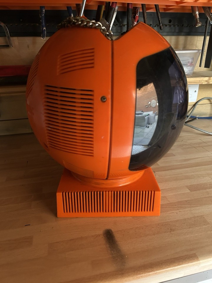 JVC Videosphere Television TV orange space helmet astronaut 1970s ...