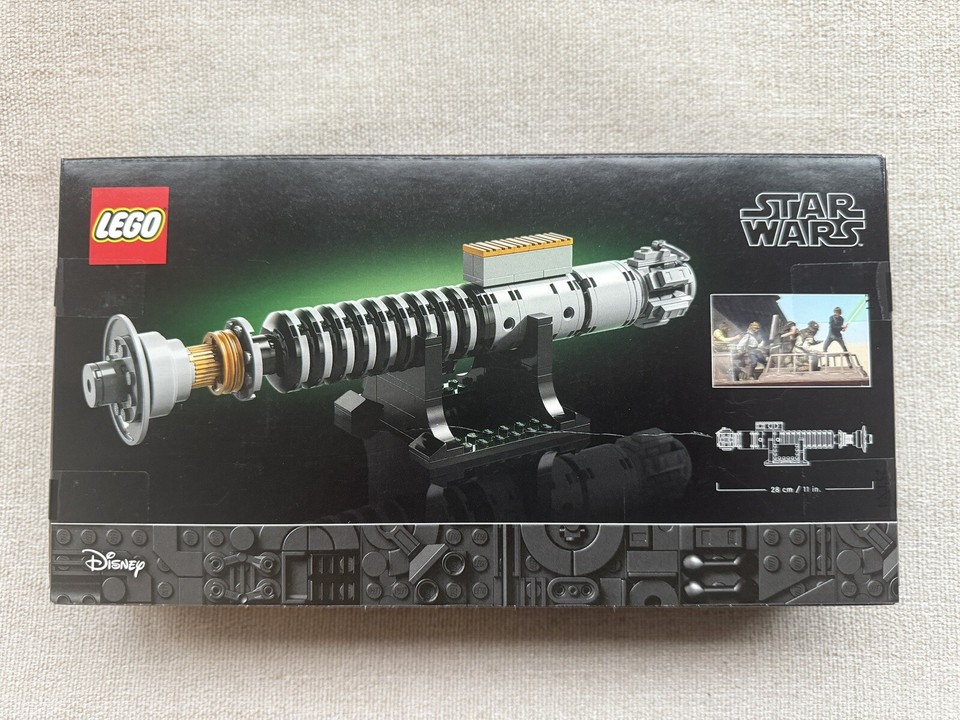 LEGO Star Wars 40730 Luke Skywalkers Lightsaber Exclusive GWP New ...