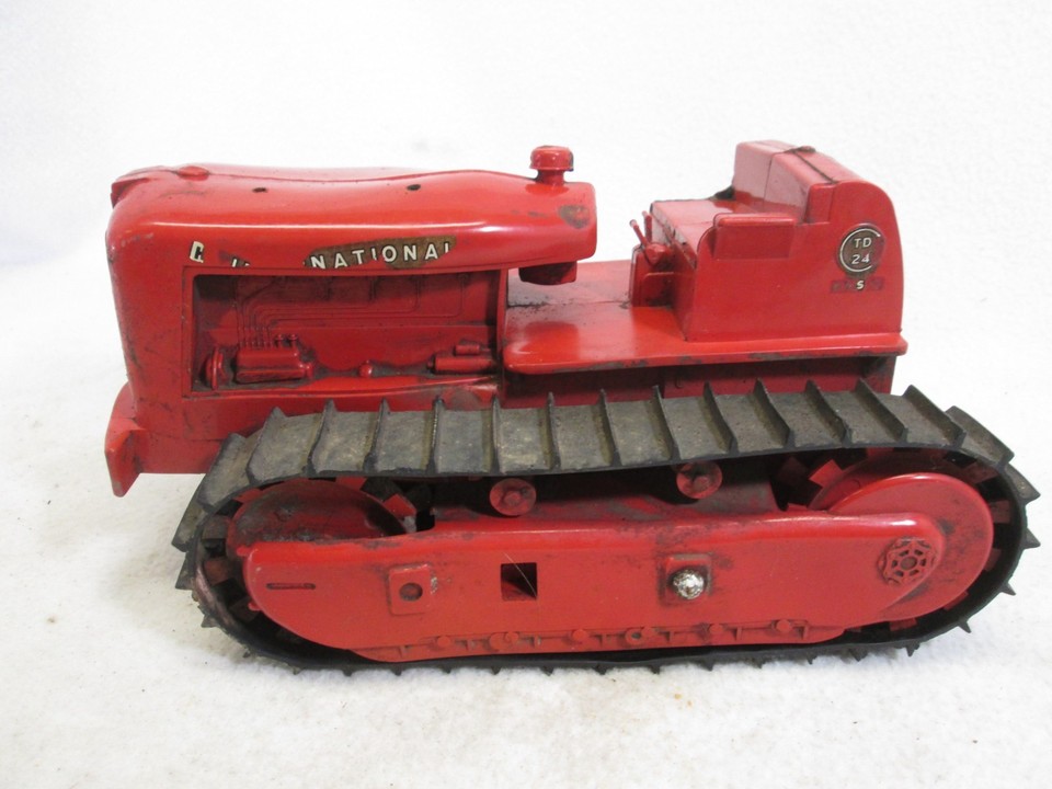 Vintage 1950's Product Miniature Corp IH International TD-24 tractor ...