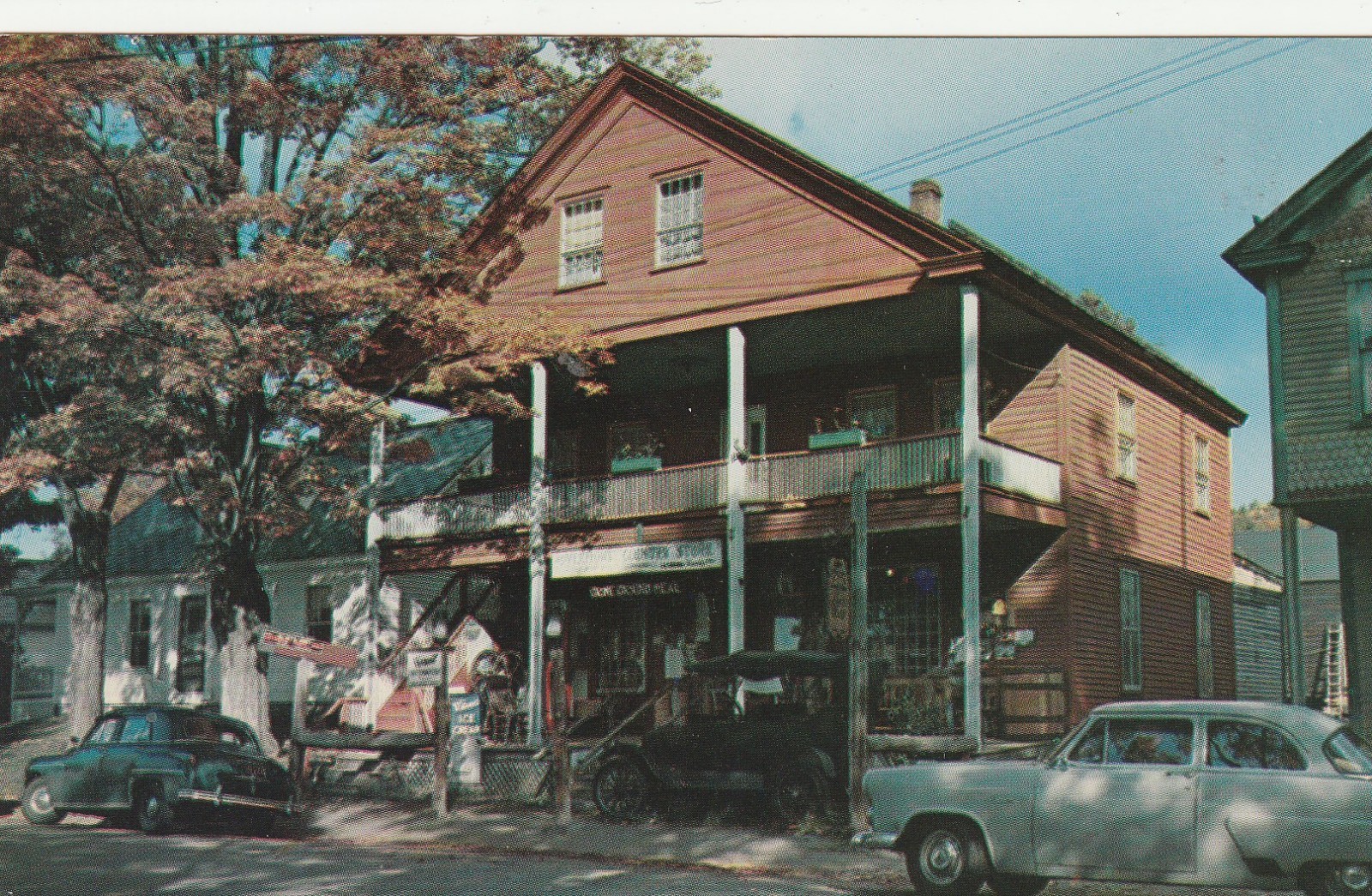*Vermont Postcard-"Outside of Original Vermont Country Store"-/Weston ...
