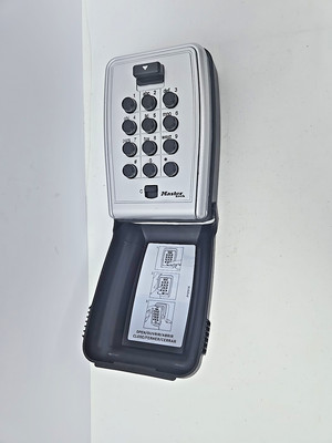 MASTER LOCK WALL MOUNT LOCK BOX PUSH BUTTON 5423D (P64277) | eBay