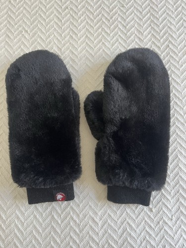 Canada Weather Gear Women’s Black Fuzzy Mittens One Size | eBay