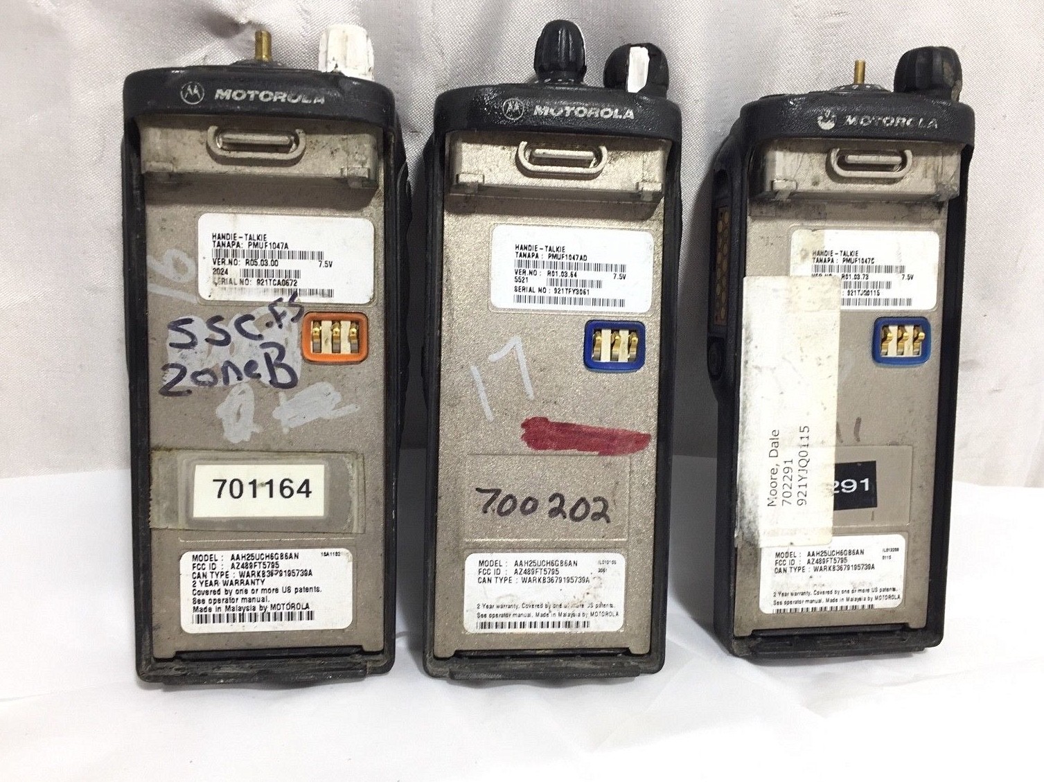 LOT OF 3 MOTOROLA MTX8250 AAH25UCH6GB6AN HANDIE-TALKIE RADIOS | eBay