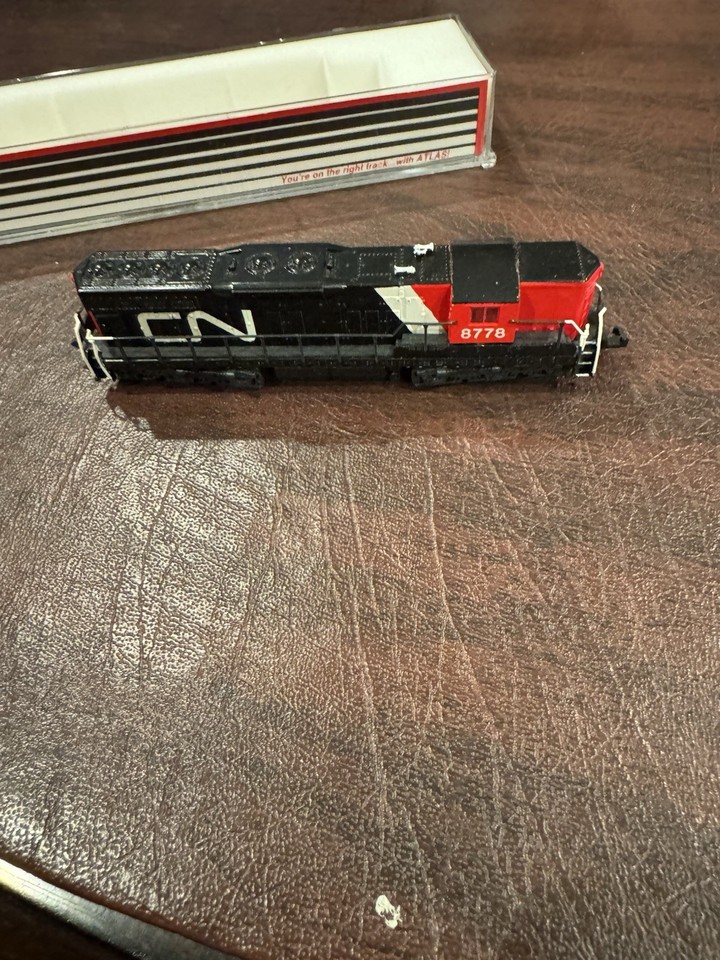 Atlas N custom painted SD9 CN DC Loco #8778 | eBay