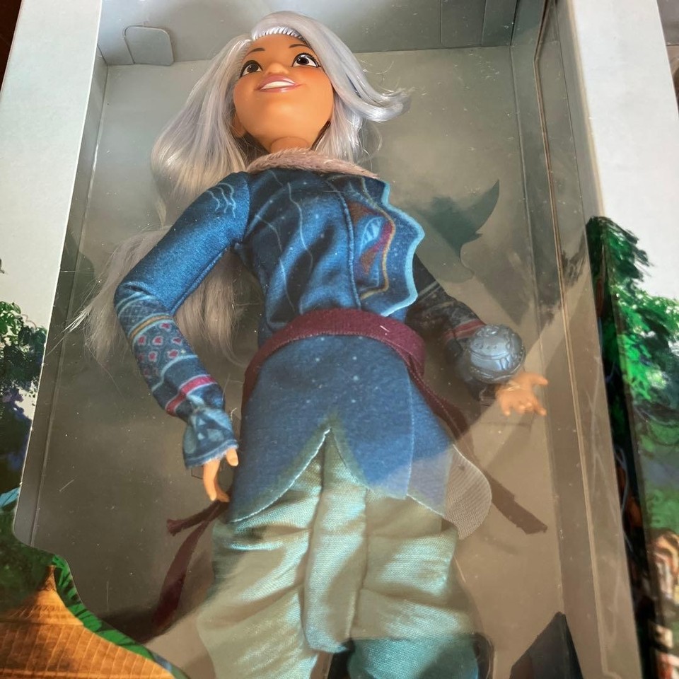 Disney Store Raya and the Kingdom of Dragons Classic Doll Raya Sysou ...