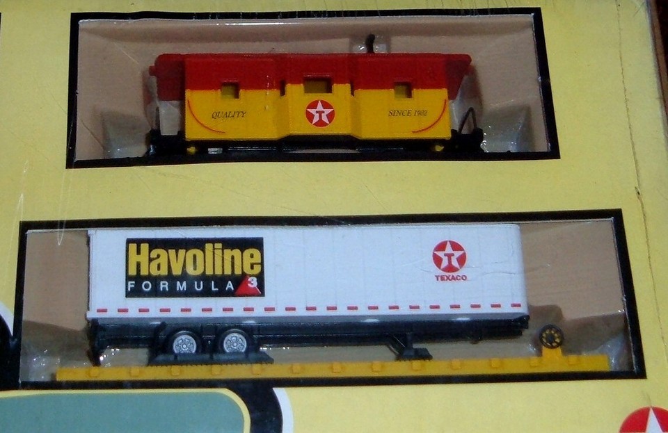 Texaco HO Collector's 95th Anniversary Train Set Limited Edition # 1303 ...