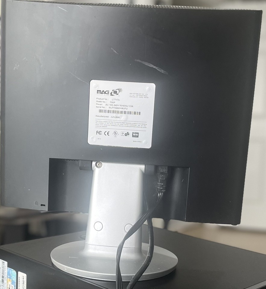 Mag Innovision 700p 17" LCD Flat Screen SXGA 1280 x 1024 Silver Monitor ...