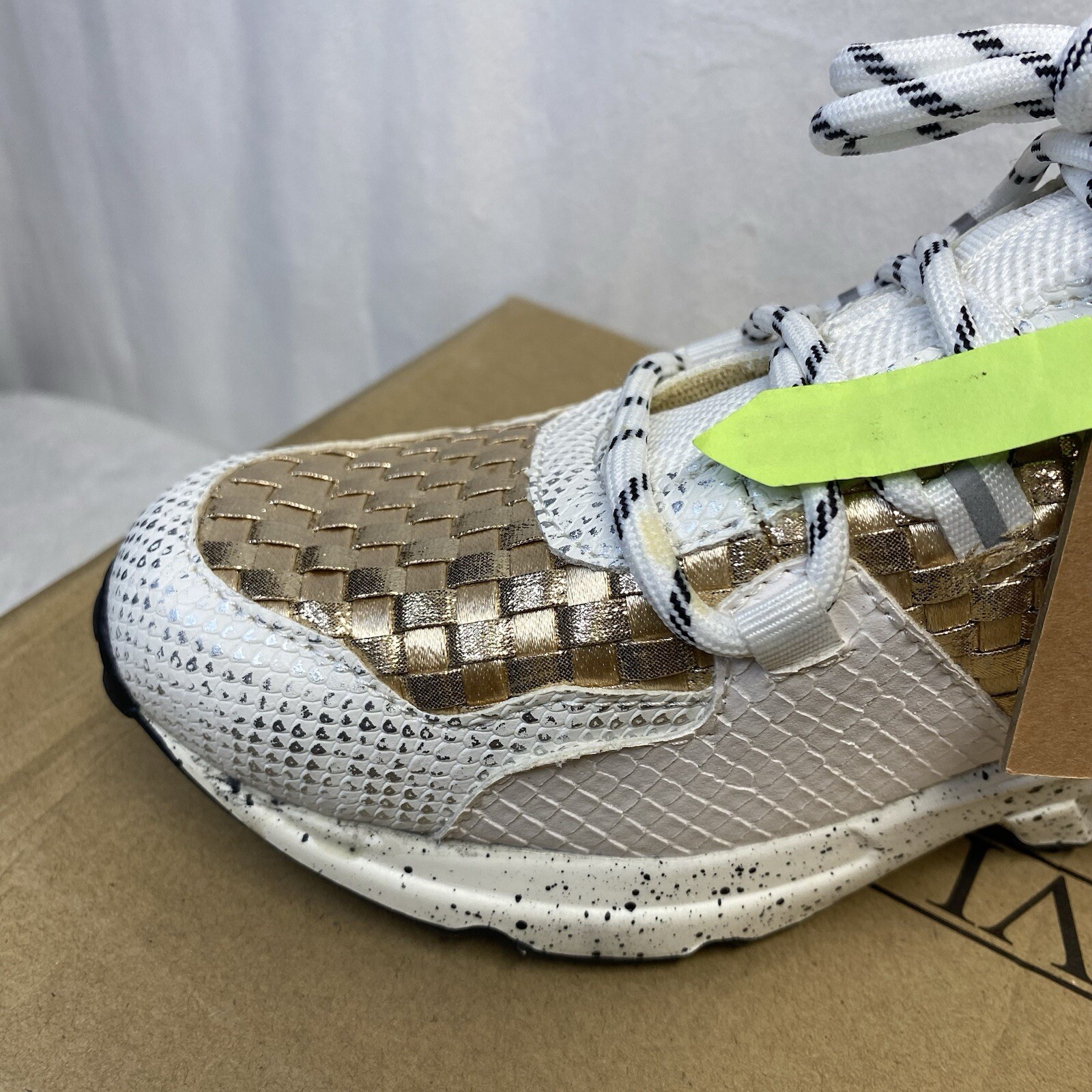VLADO Footwear Cleo Lace-Up Sneakers Shoes Women Size 8.5 White/Gold IG ...