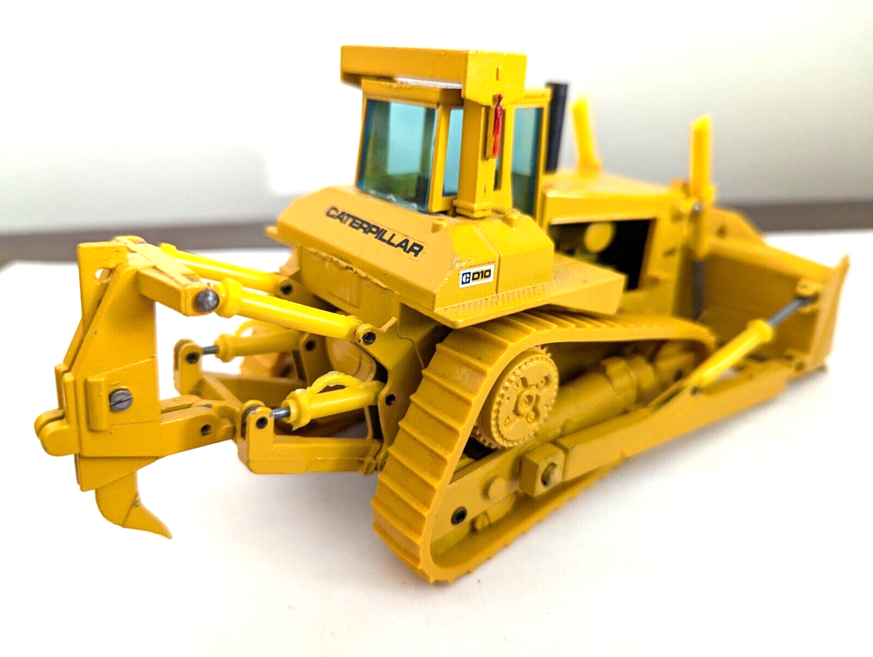 Conrad Caterpillar D10 Track-Type Tractor with a Ripper | eBay