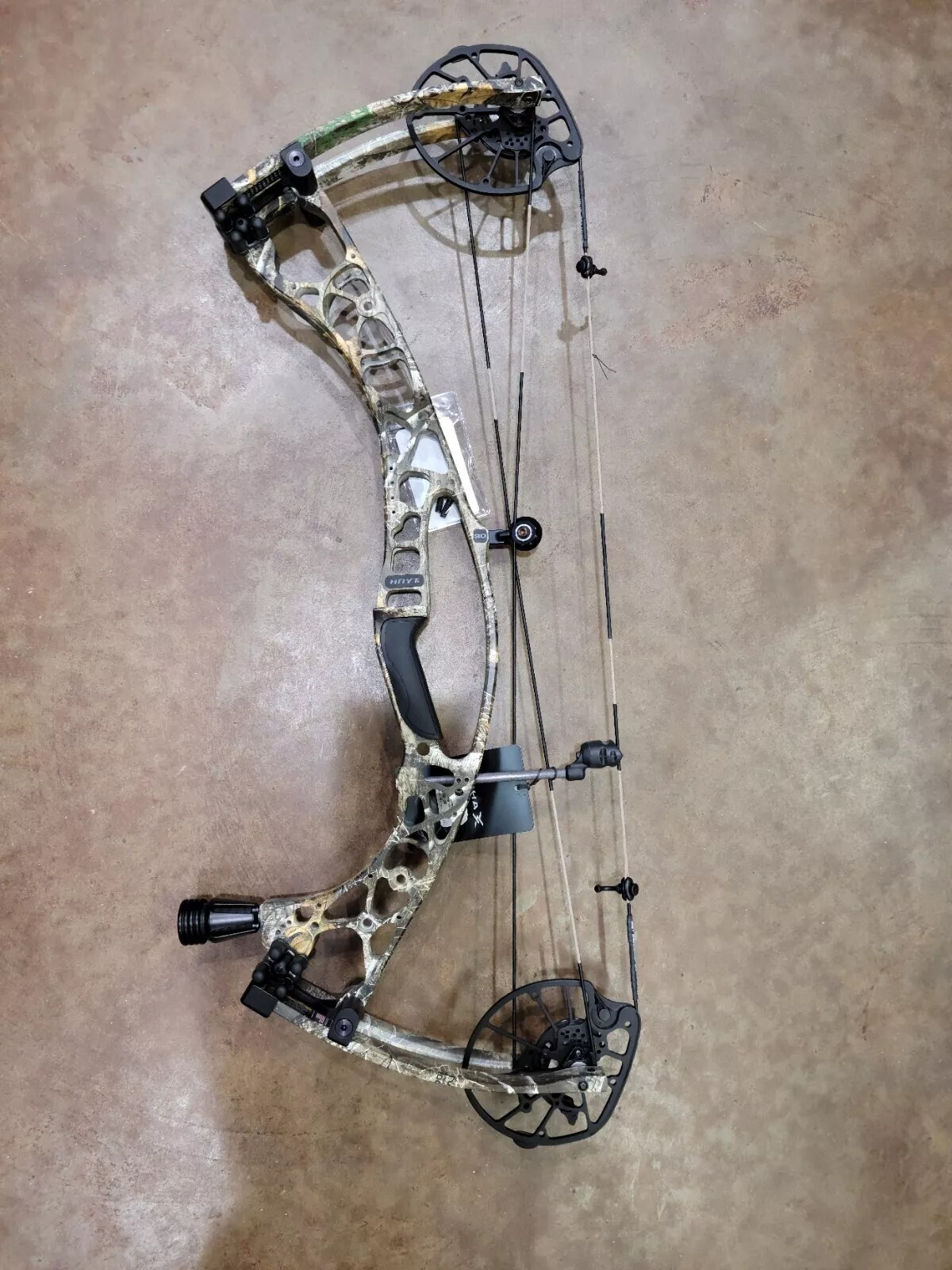 Hoyt Alpha X 30 RH 70LB 29 29" DRAW RT EDGE | eBay