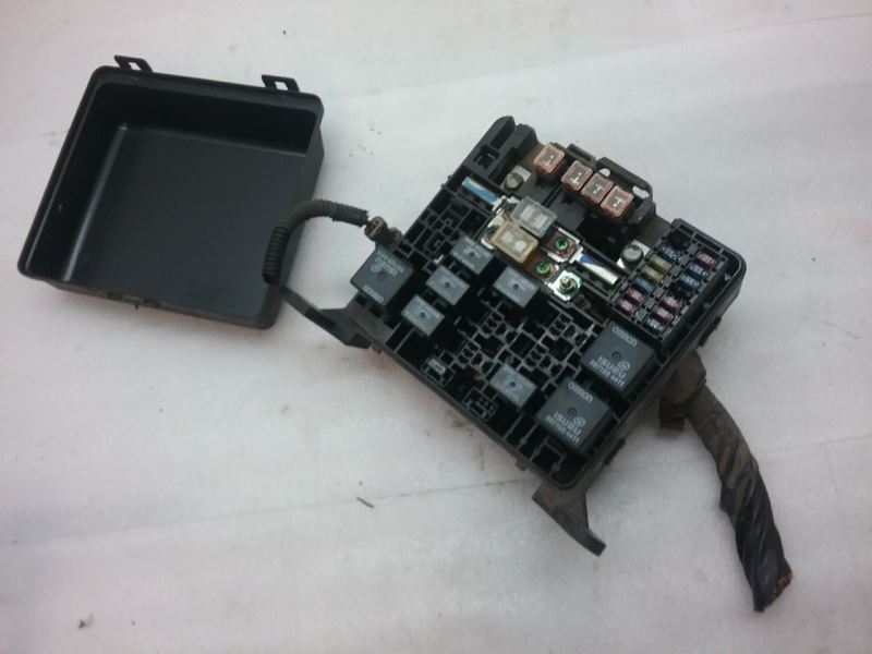 7254-3061 Engine Fuse Relay Box 3.2L 4x2 AT 2002 ISUZU RODEO W13-12RM ...