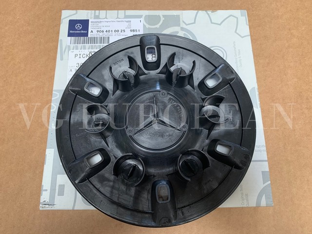 MERCEDES Mercedes-Benz OEM SPRINTER 2500 Wheel Cover-hub Center Cap ...