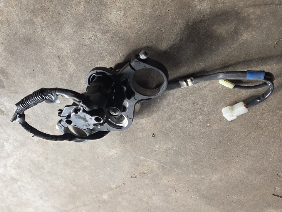 2023 Yamaha YZF-R1 YZFR1 Ignition Switch Lock With Key Triple Tree | eBay