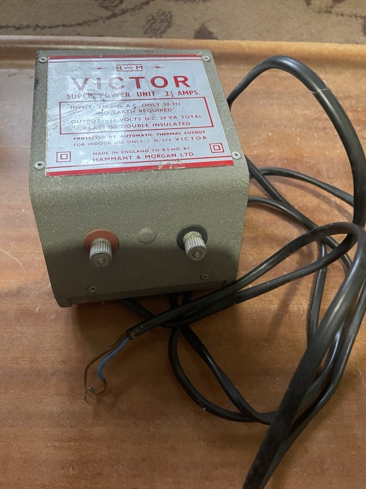Hammant & Morgan Victor transformer: model train & vintage scalextric ...