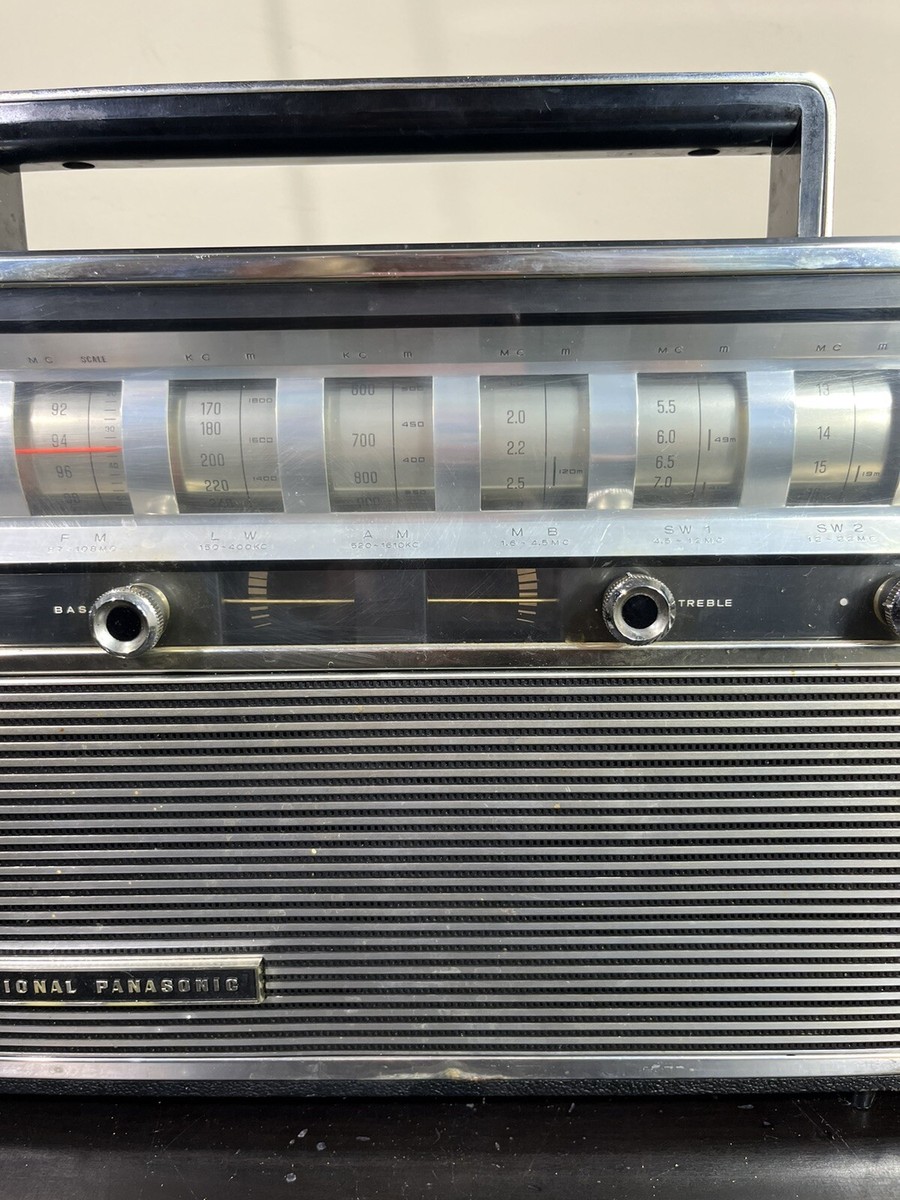 Vintage National Panasonic RF-3000 A 6 Band Portable Vintage National Panasonic RF-3000 A 6 Band Portable