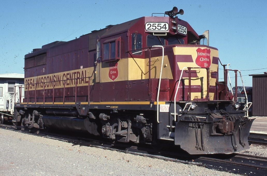WC 2554 WISCONSIN CENTRAL Railroad Train Locomotive N FOND DU LAC WI ...