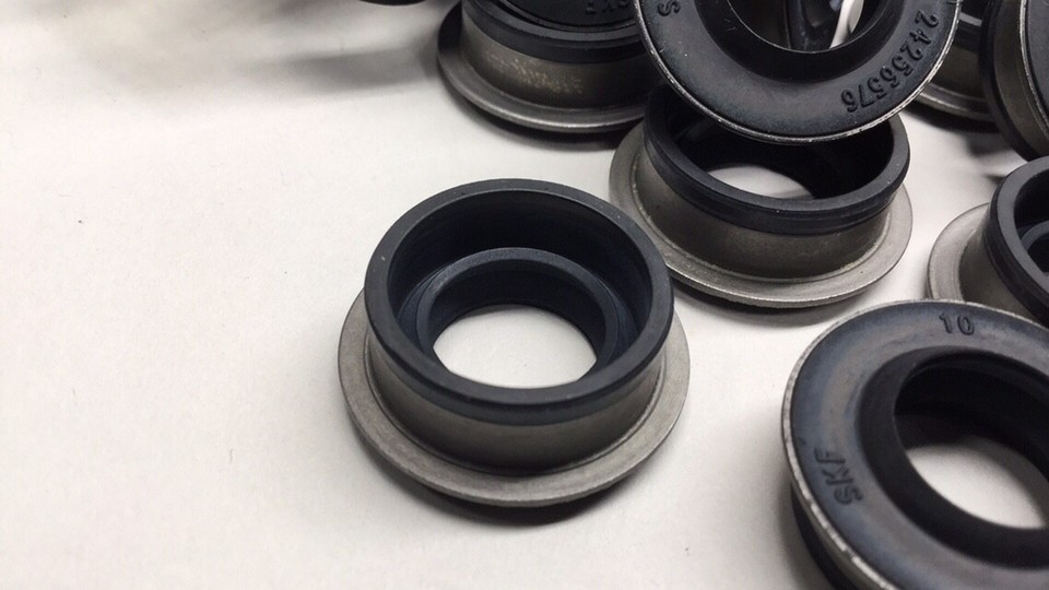 SKF 24256576-50 Seal Auto Man Shaft Transmission 24256576 (Pack of 50 ...