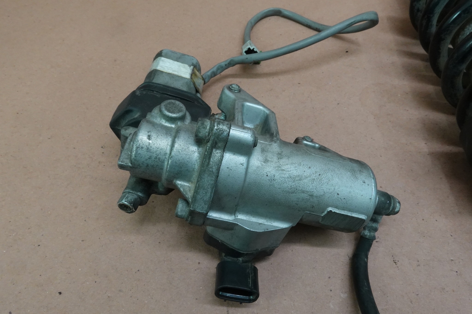 2001-2010 Honda Gold Wing GoldWing GL1800 Rear Shock Spring Suspension | OE