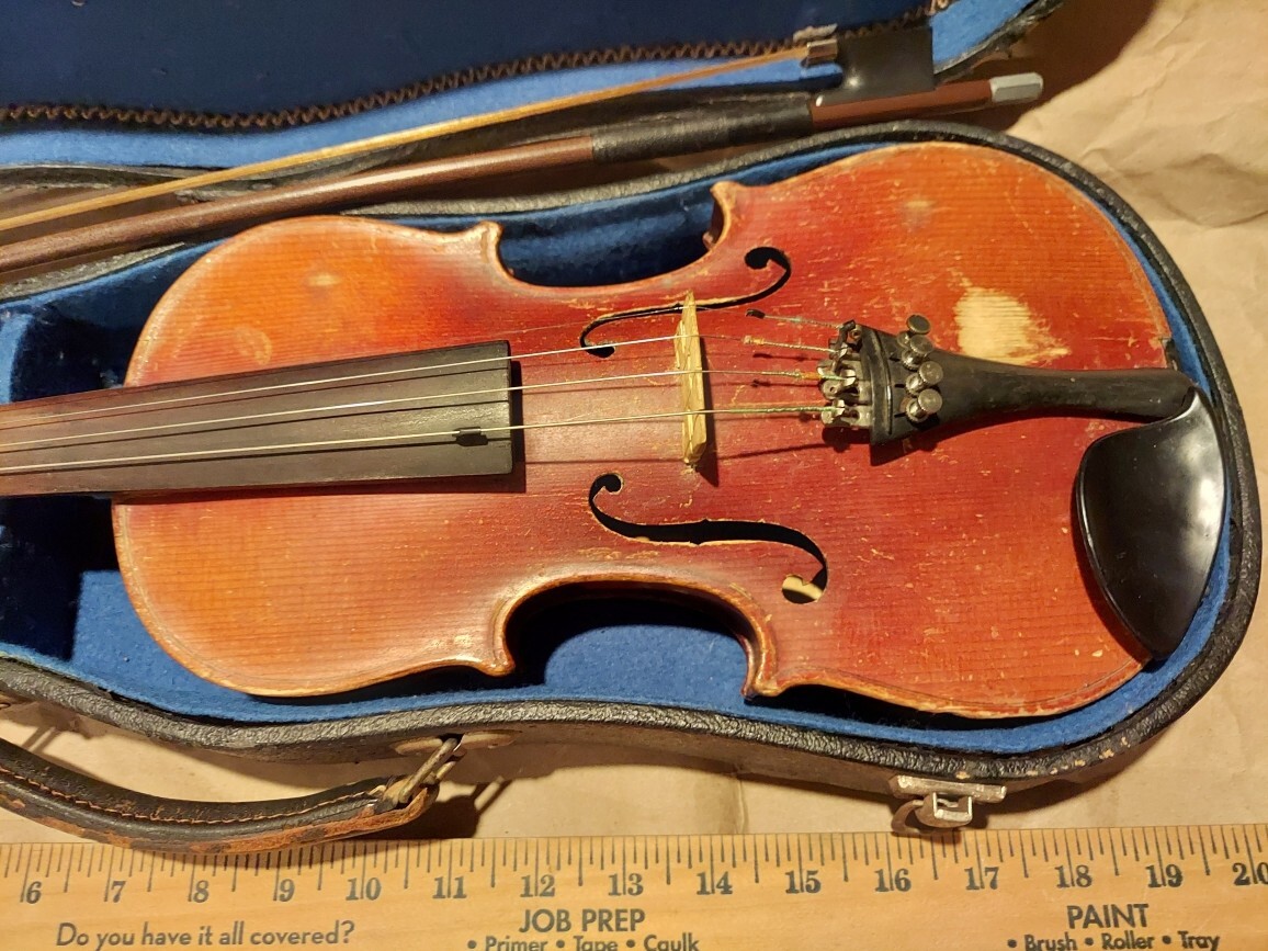 Joseph Guarnerius 1/2 violin, Germany. With case/bow. Fecit Cremonae ...