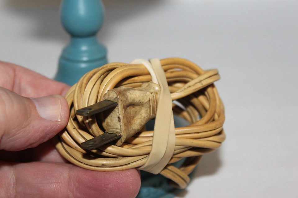 Toleware type Table Lamp Primitive French Country triple Light Vintage ...