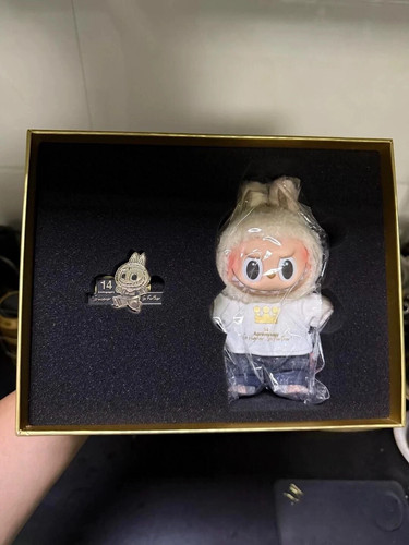 Authentic Popmart 14th Anniversary Vinyl Face Action Figure & Pin in ...