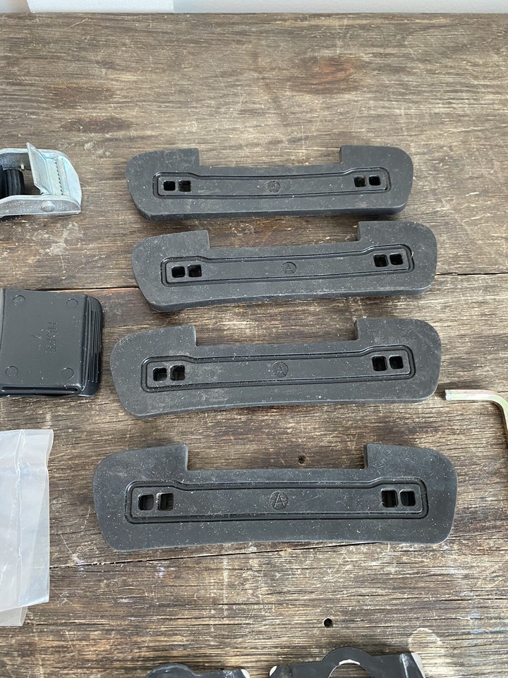 4 Yakima Q5 Clips w/ 6 A Pads for Q Towers 8000605 Q 5 Plus Other Parts ...