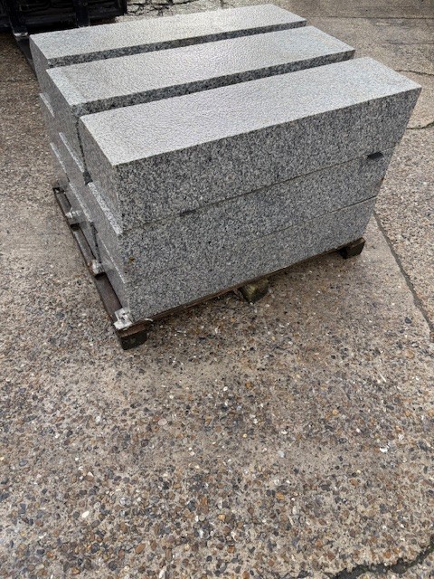 STUNNING SILVER GREY GRANITE STEP, KERBS,EDGING ,BOLLARDS,BARRIERS ...