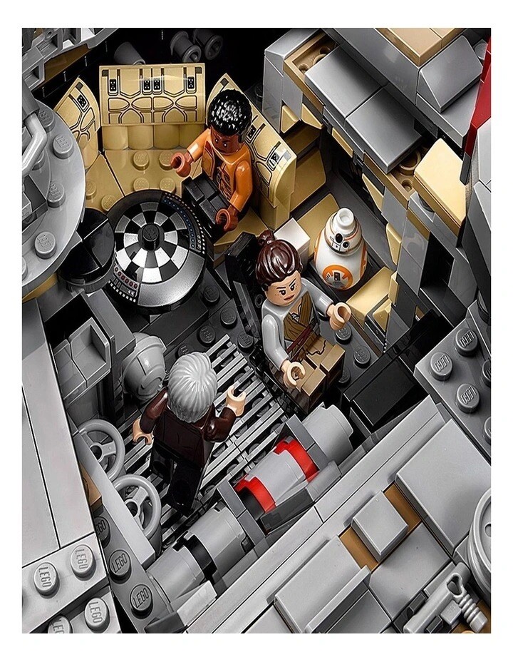 LEGO 75192 Star Wars UCS Millennium Falcon 7,500 Pcs Ultimate ...