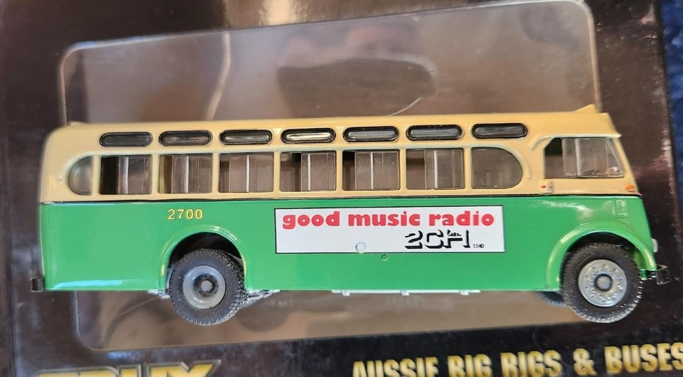 Collectible Vehicle TRUX TX1B 1:76 1953 Daimler CV Single Deck Bus ...