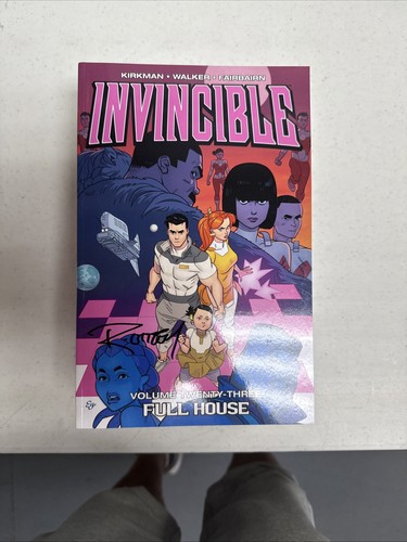 Invincible Volume 19: The War At Home (Paperback) Robert Kirkman Image ...