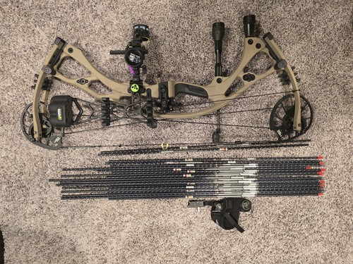 Hoyt RX-7 RH Buckskin Bow 60-70lb | eBay