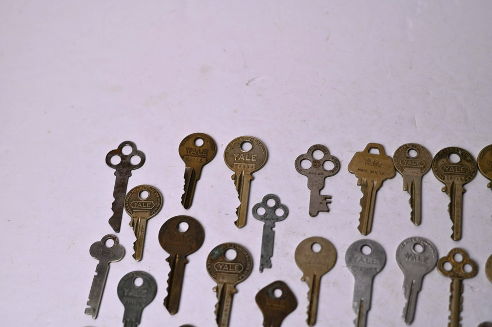 Yale Cut Key Lot of 44 - Locksmith | eBay