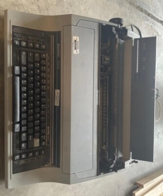 Typewriters & Word Processors - Swintec Model