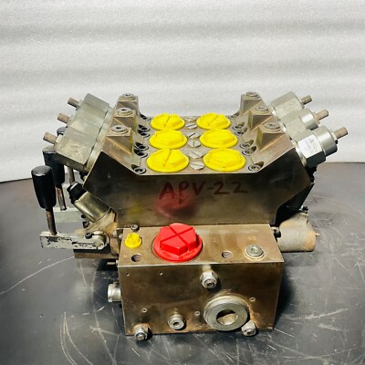 AMCA APV-22 Propotional Directional Control Valve (Number Plate Missing ...