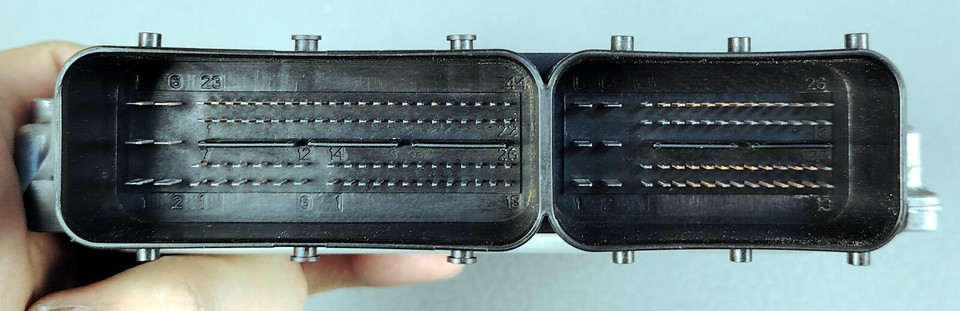 2006-2011 BMW E90 320i Engine Control Unit ECU Module DME 7561834 ...