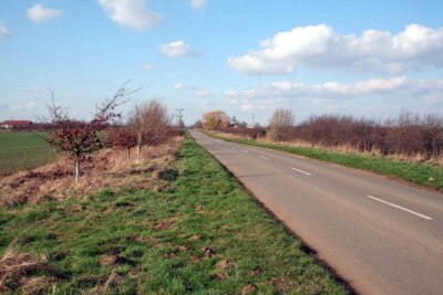 Photo 6x4 Straight ahead Snitterby No cars in view, very pleasant ...
