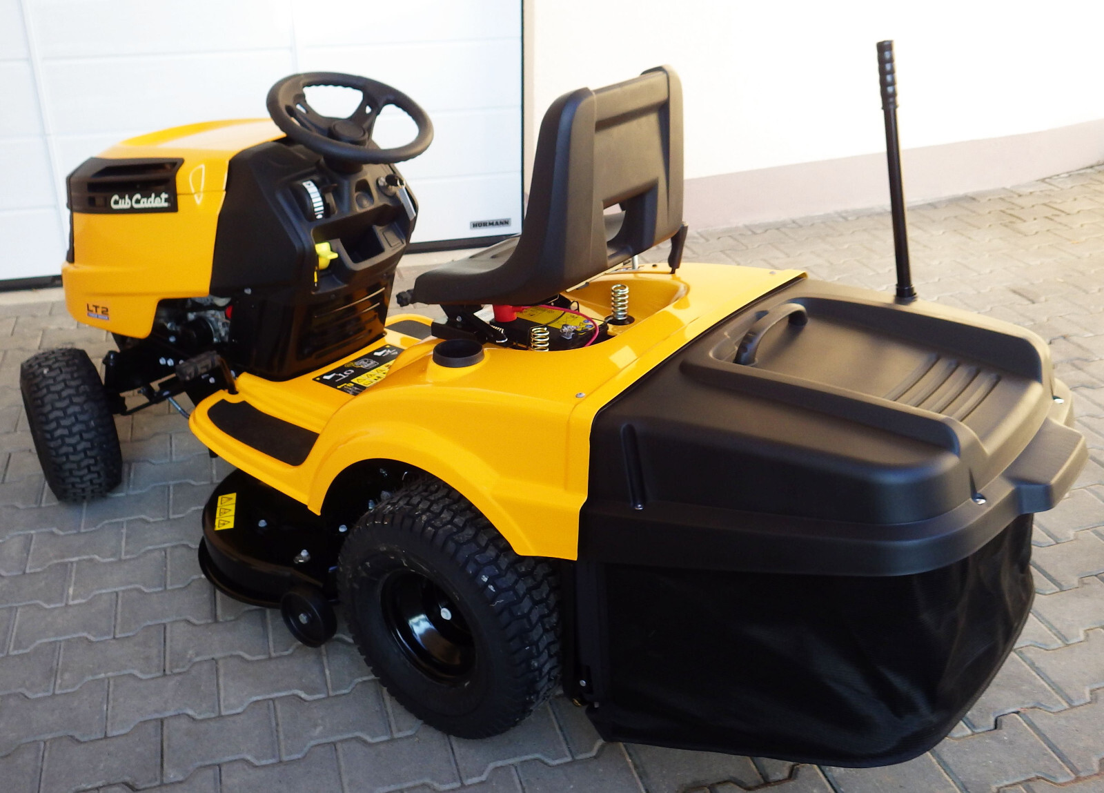 MTD Cub Cadet LT2 NR92 Rasentraktor Hydrostat 92 cm Schnittbreite 240 ...