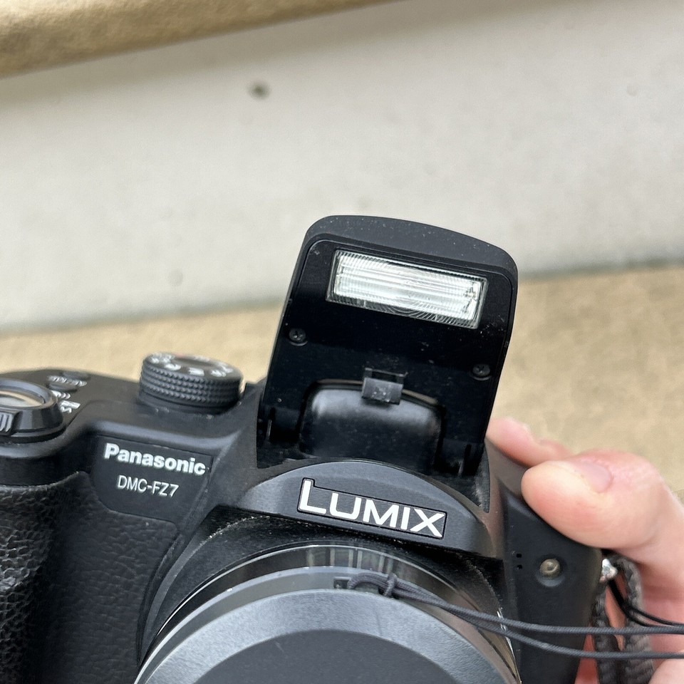 Vtg Panasonic Digital Camera LUMIX DMC-F27 Tested + (2) Batteries ...