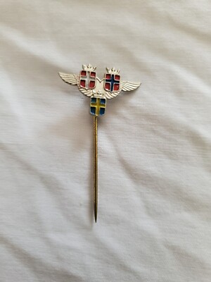 Vintage Scandinavian Airlines SAS Enamel Stick Pin 3 flags Crowns ...