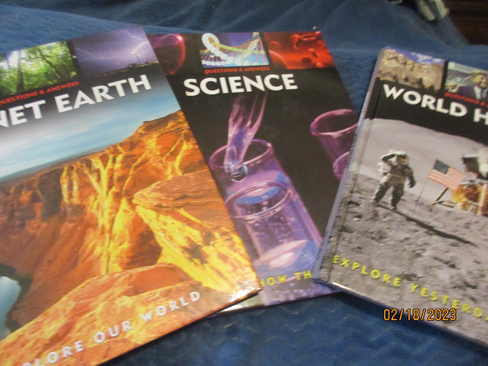 Lot of 3 Questions & Answers Books By Capella PLANET EARTH World ...