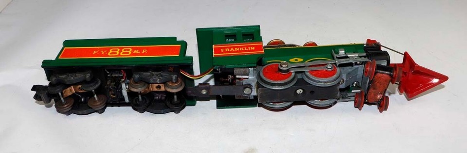Varney Models 4-4-0 Powered Steam Locomotive Red/Green 1/64 S Scale NOB ...