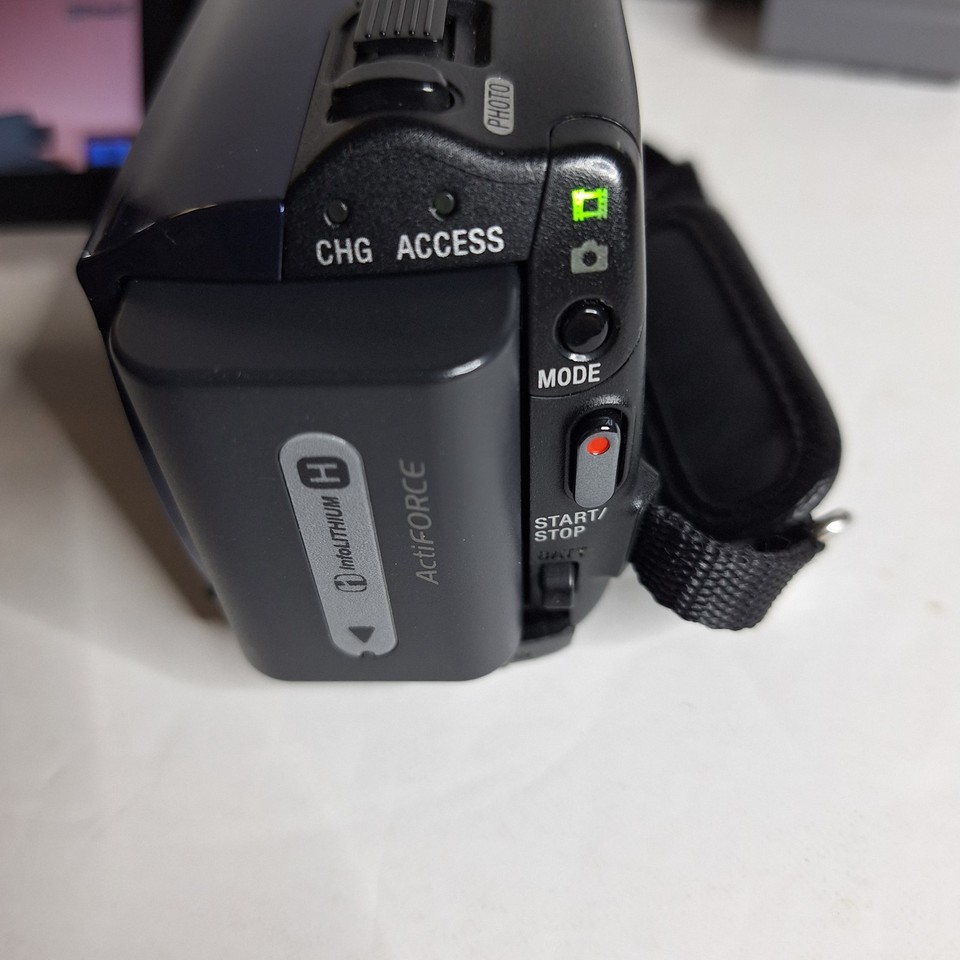 Sony Handycam DCR-SR47 60GB Compact HDD Digital Video Camcorder Blue ...