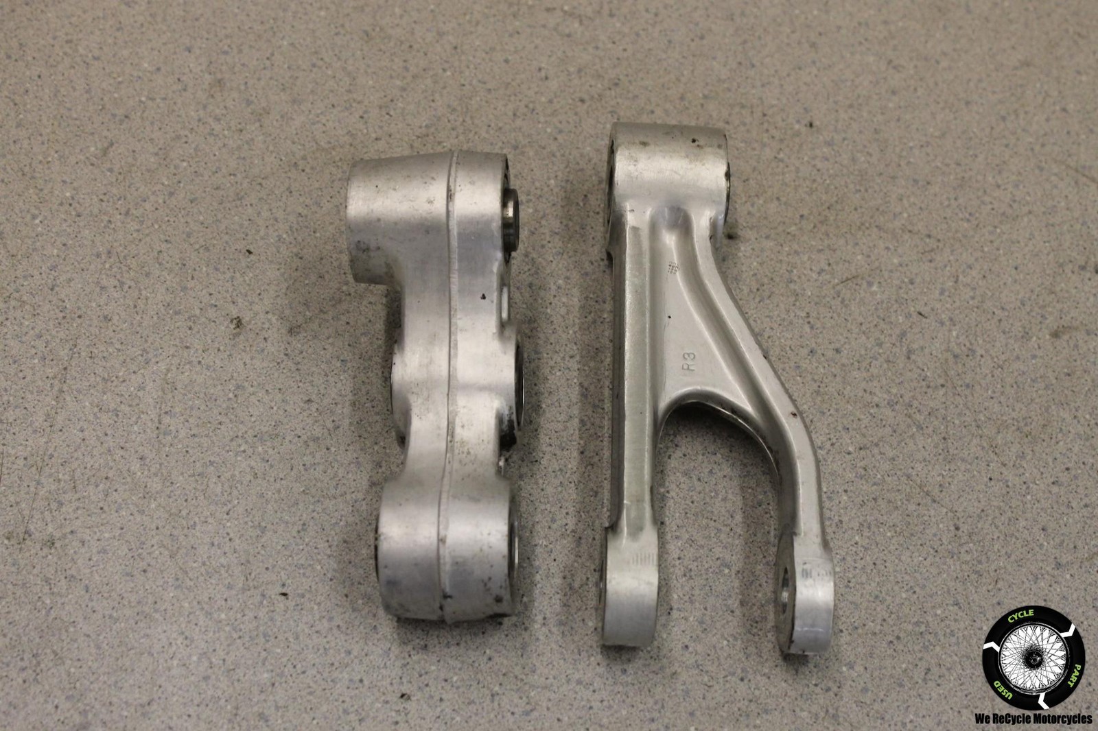 1997 Suzuki Tl1000s Dogbone Rear Shock Mount Bracket Linkage Lower ...