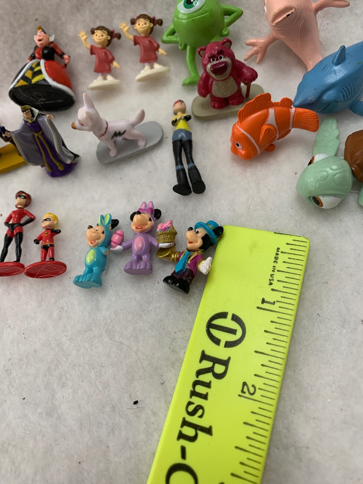 Disney Pixar 1”-2” figurs mickey boo mike nemo queen incredabls Lot | eBay
