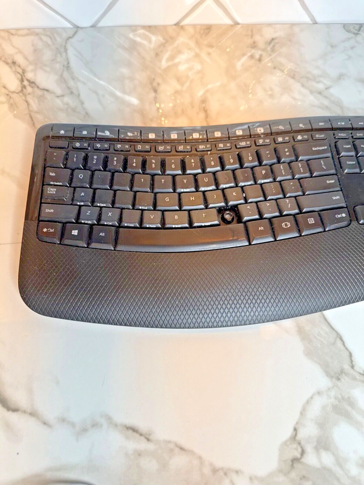 Microsoft Wireless Comfort Desktop 5050 - Keyboard and Mouse | eBay