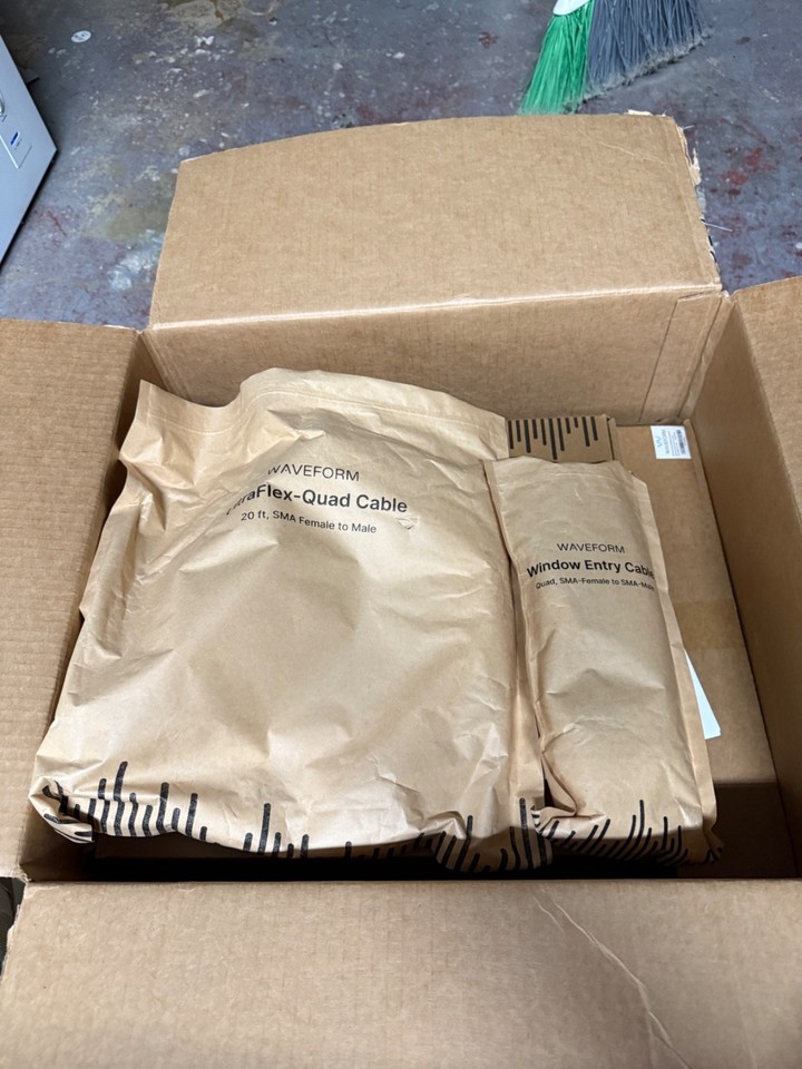 Waveform QuadPro 4x4 MIMO Signal Boosting Panel Antenna Kit | eBay