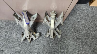 X-Chock Wheel Stabilizer Tire Locking Chocks Pair One Handle | eBay