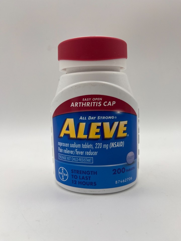 3x ALEVE 220mg PAIN RELIEVER FEVER REDUCER 200ct EACH EXP 4/28 SEALED ...